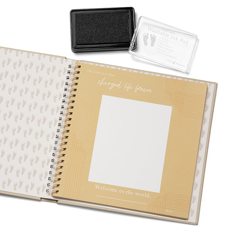 My Foot Book: Footprints Through the First Year – Lucy Darling