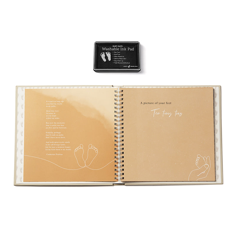 My Foot Book: Footprints Through the First Year – Lucy Darling